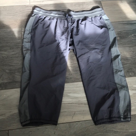 Champion | Pants & Jumpsuits | Capris | Poshmark